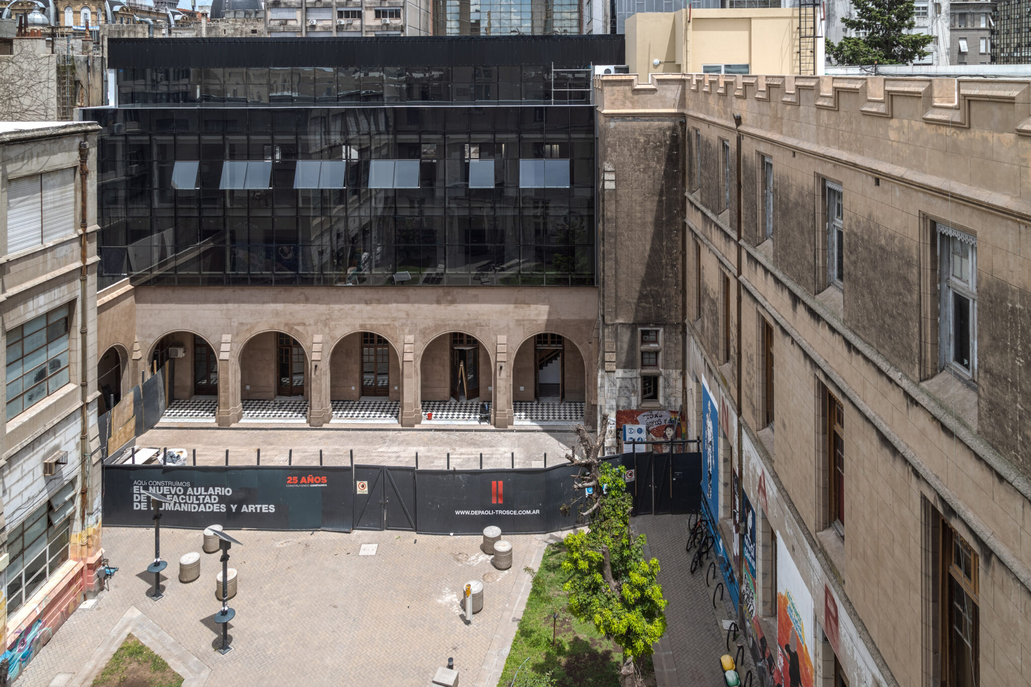 Aulario Facultad de Humanidades y Artes UNR - Depaoli & Trosce Constructora